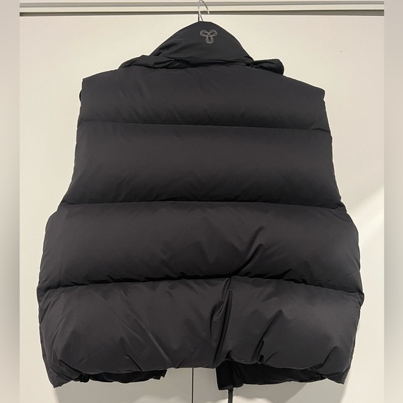 TNA | Jackets & Coats | Tna Mega Puff Vest | Poshmark